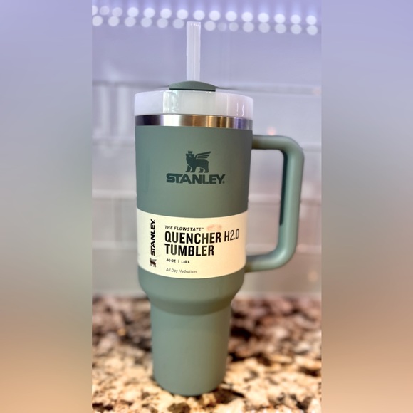 Stanley | Dining | New Stanley Flowstate Quencher H2 Tumbler Soft Matte ...